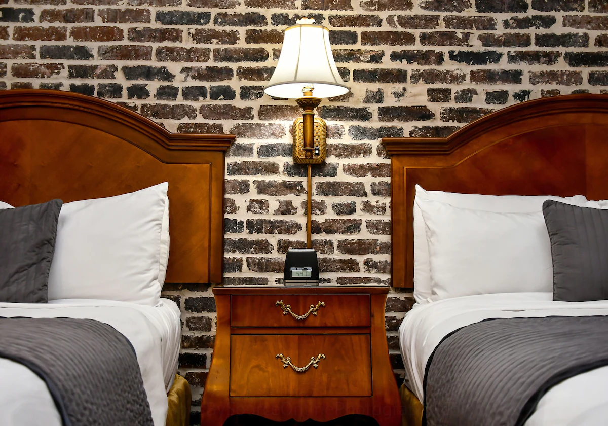 Brand Plaza Hotel - Brand Plaza Hotel In Glendale, California